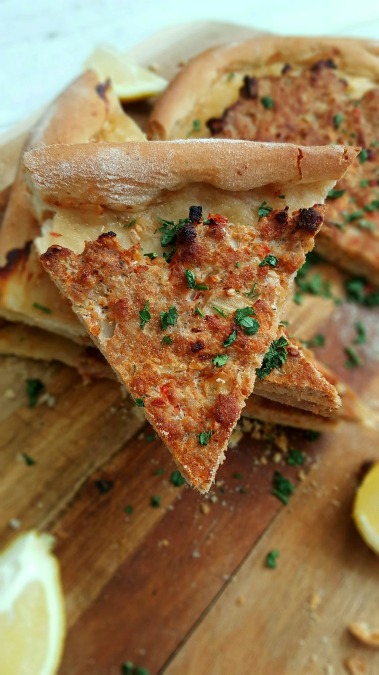 Meaty healthy Middle Eastern Pizza - Greek Food Alchemist